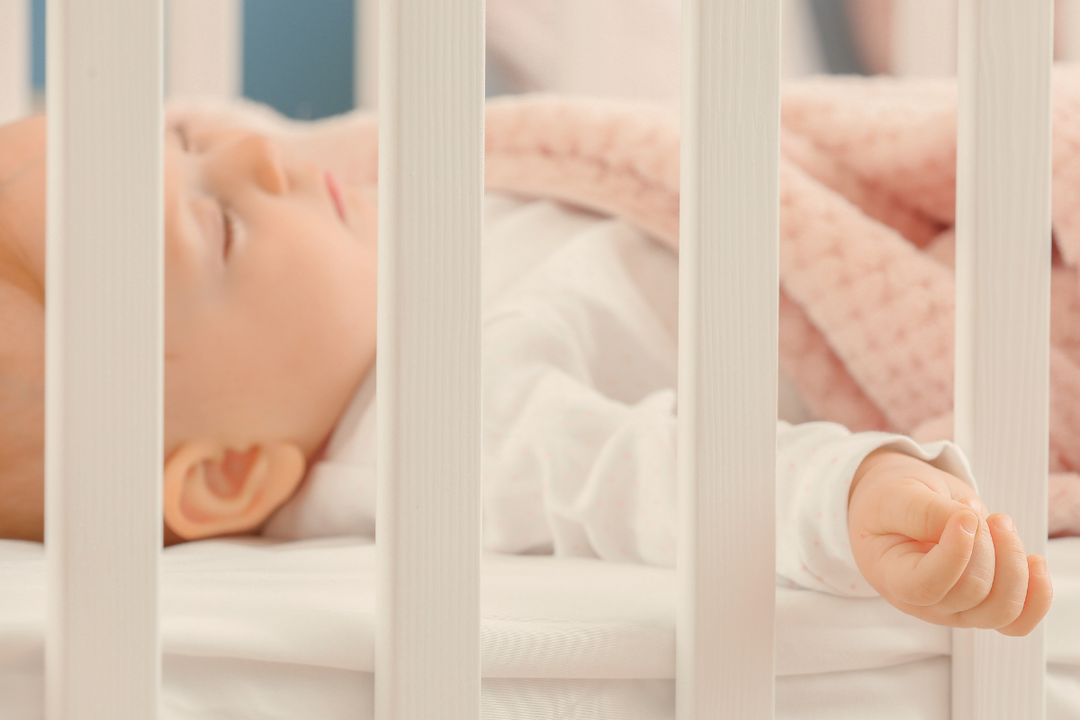 10 Best Cribs: Top Picks for Every Need – Poppyseed Play