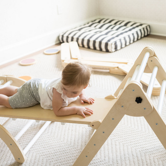 The Ultimate Guide to Baby Play Gyms – Poppyseed Play